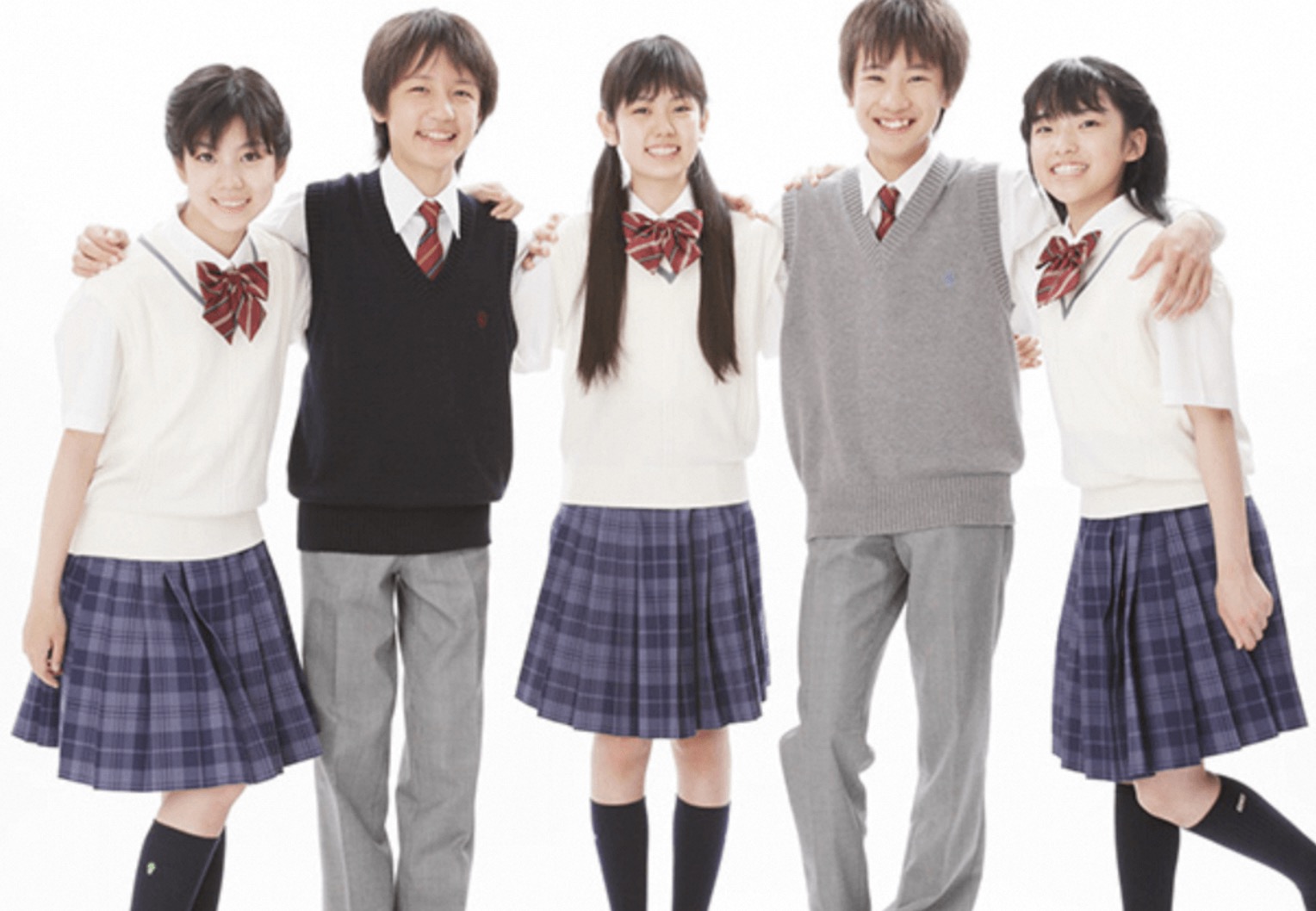 Japanese School Uniforms: Traditions and Trends